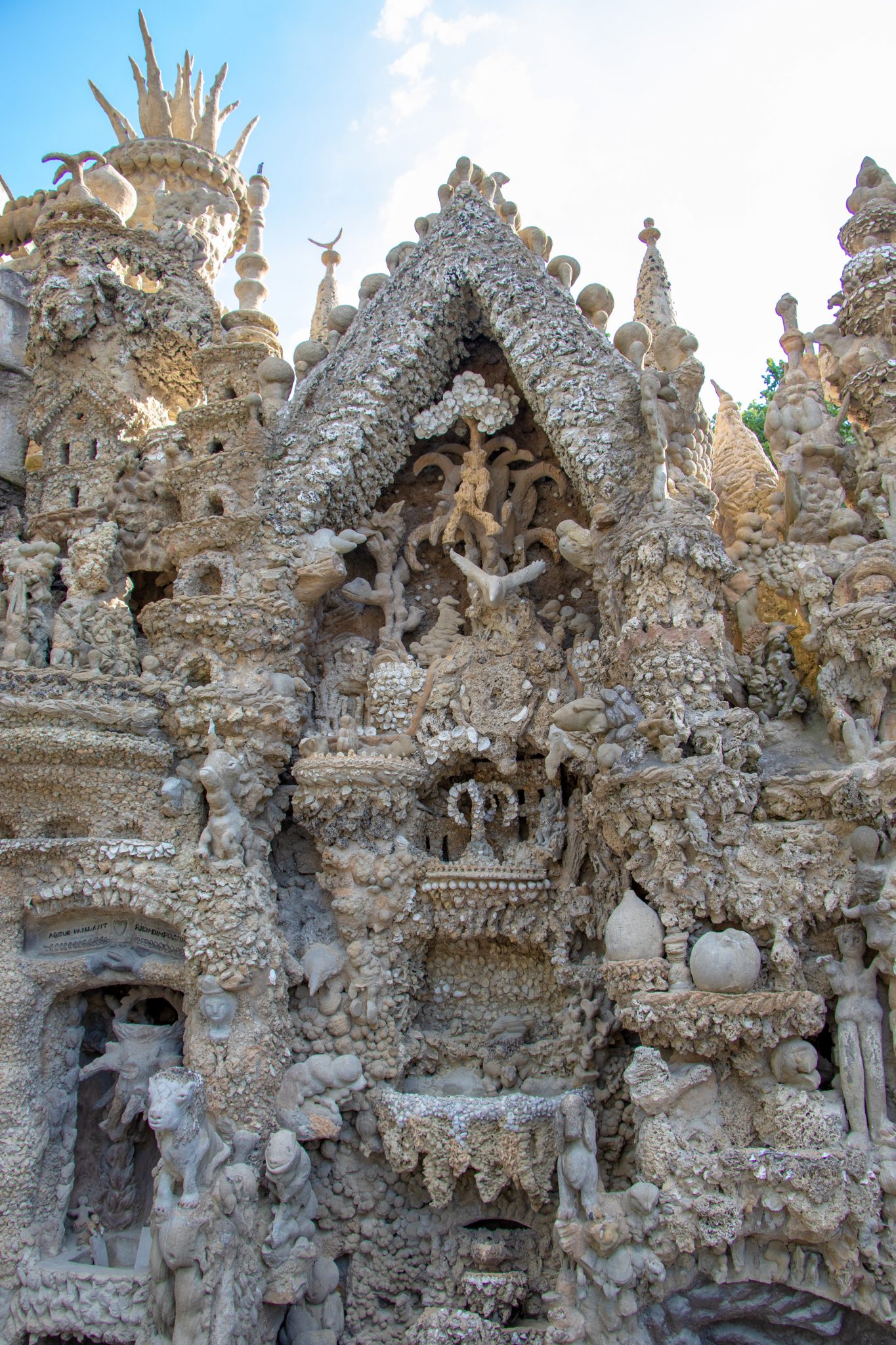 Le Palais idéal du Facteur Cheval : un palais unique au monde en France